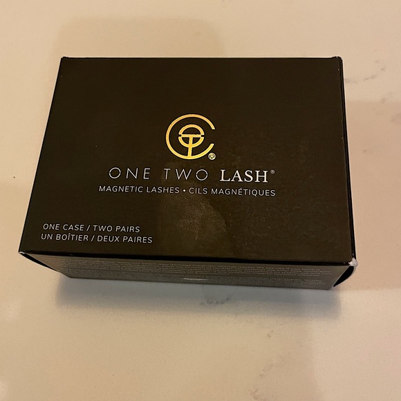 One Two Cosmetics | Makeup | Lash Set Magnetic Click Lashes | Poshmark